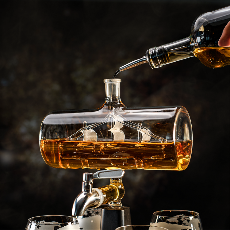 The Flying Dutchman - Whiskey Decanter Set – Whisiskey